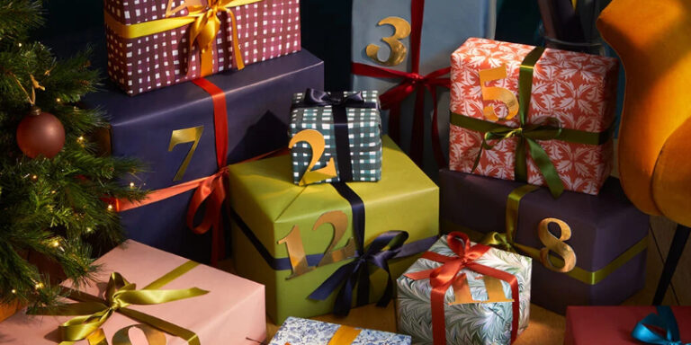 Christmas Freebies & Free Christmas Stuff 2022 | FreebieList.com